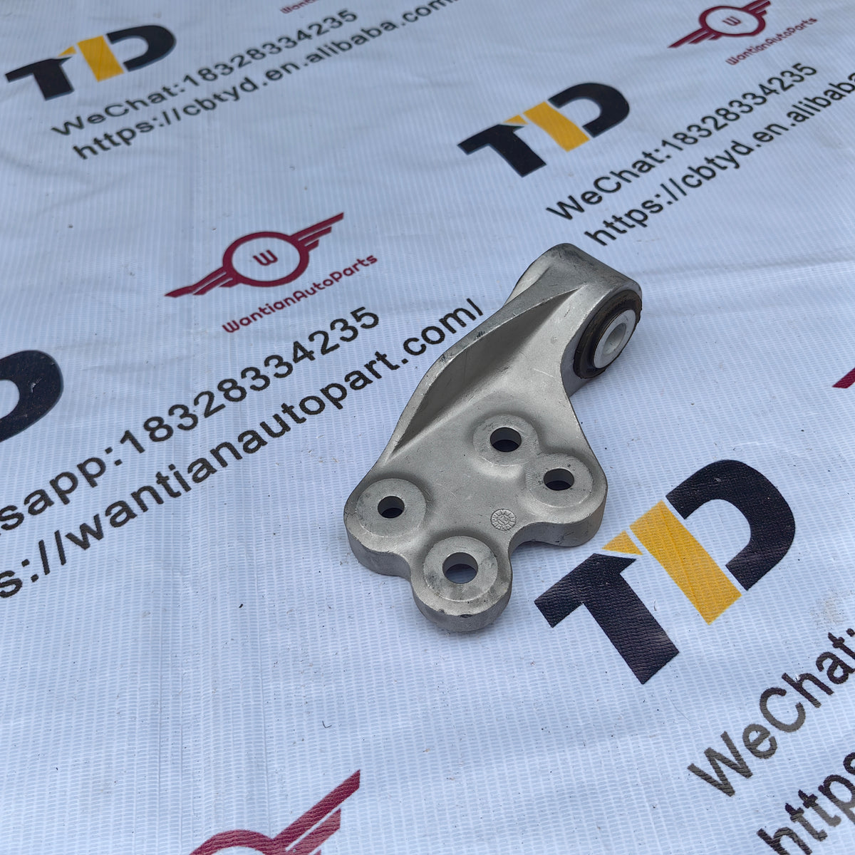 12364-F2010 Automatic Transmission Mount Bracket For Toyota Corolla SE – Wantianautoparts