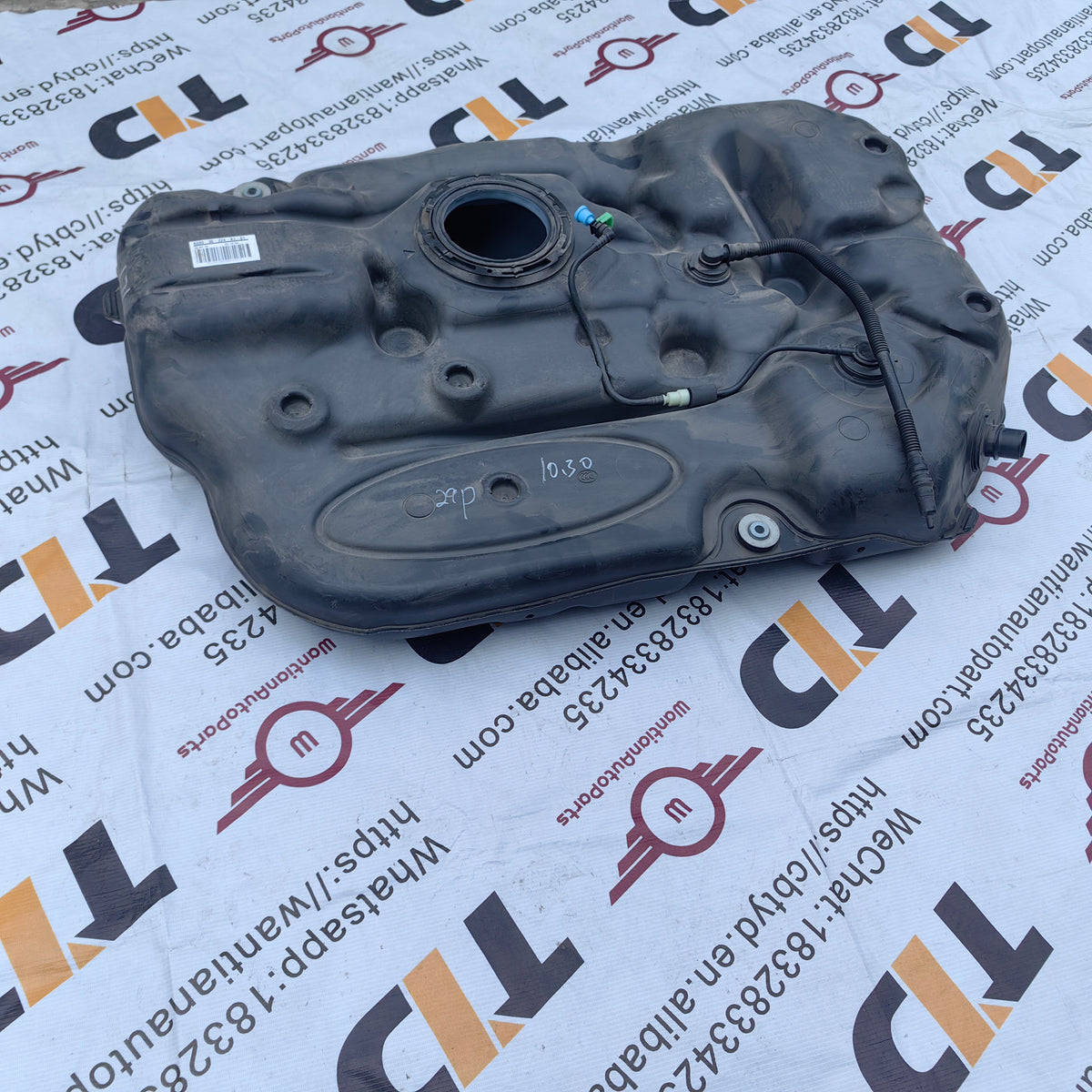 77001-0R100 77001-0R101 Fuel Tank for RAV4 hybrid 77001-0R100 77001-0R ...