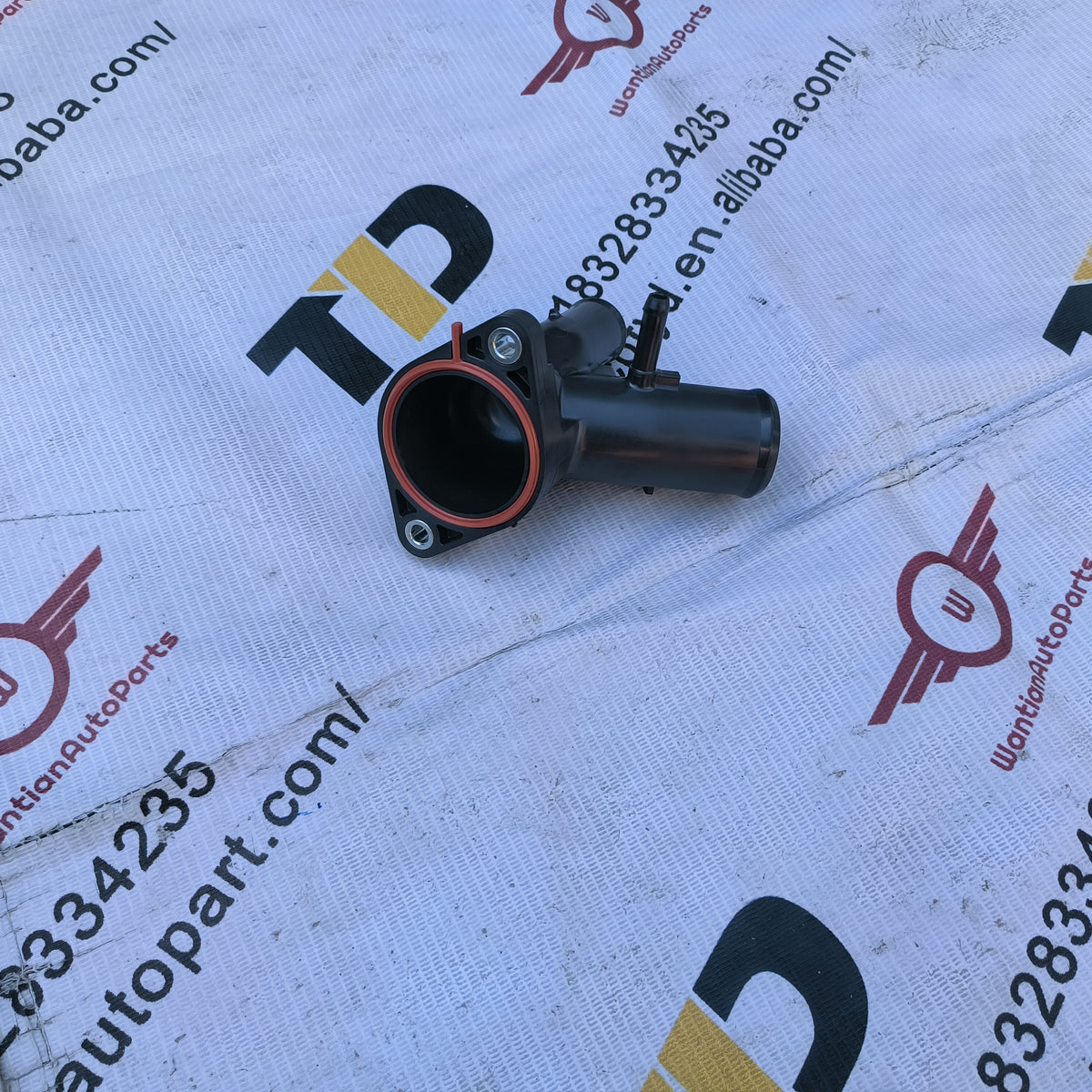 16031-25050 16031-F0040 Engine Coolant Thermostat Housing For Toyota H ...