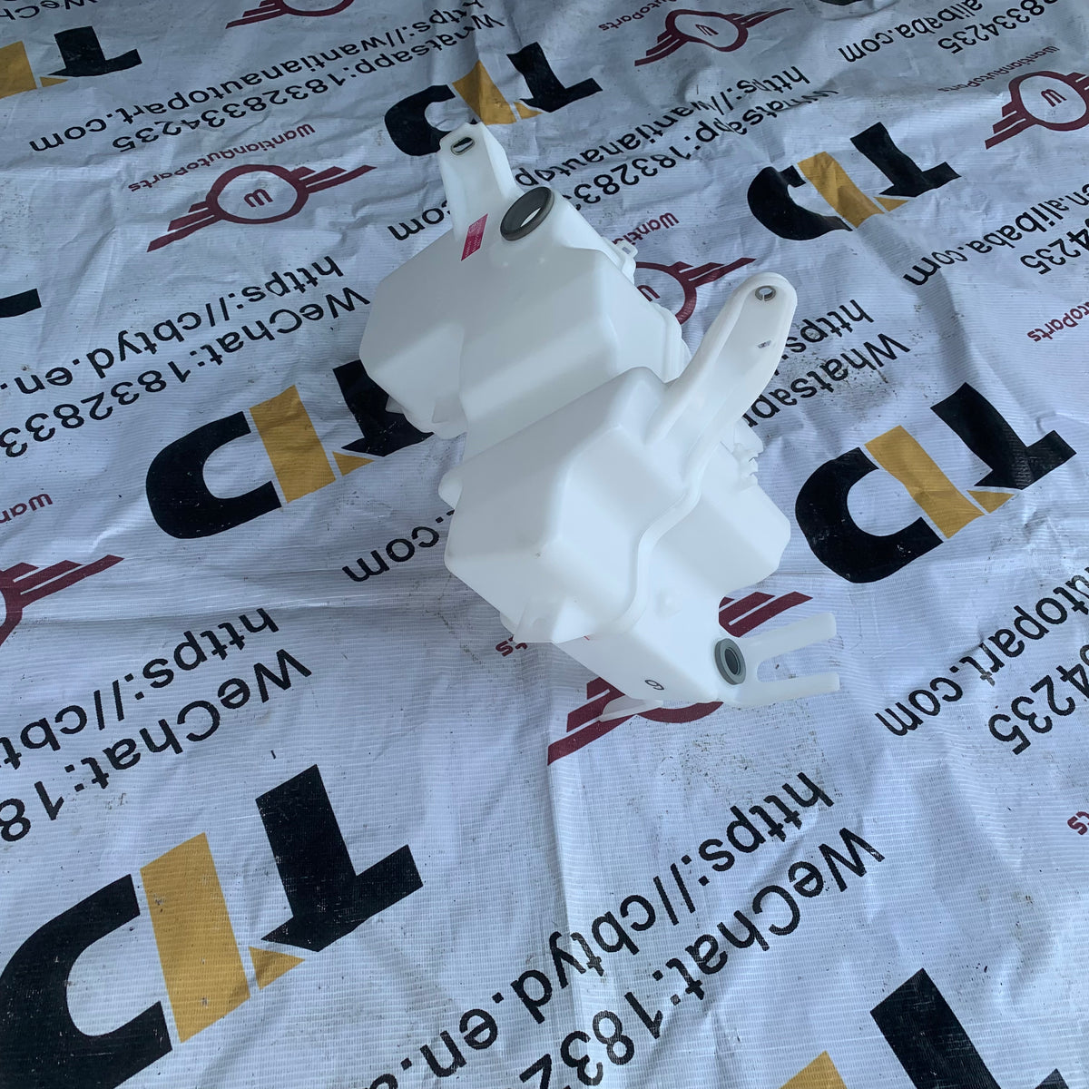 85355-48090 85315-48330 Reservoir For Lexus RX 85315-0E240 85315-0E250 ...