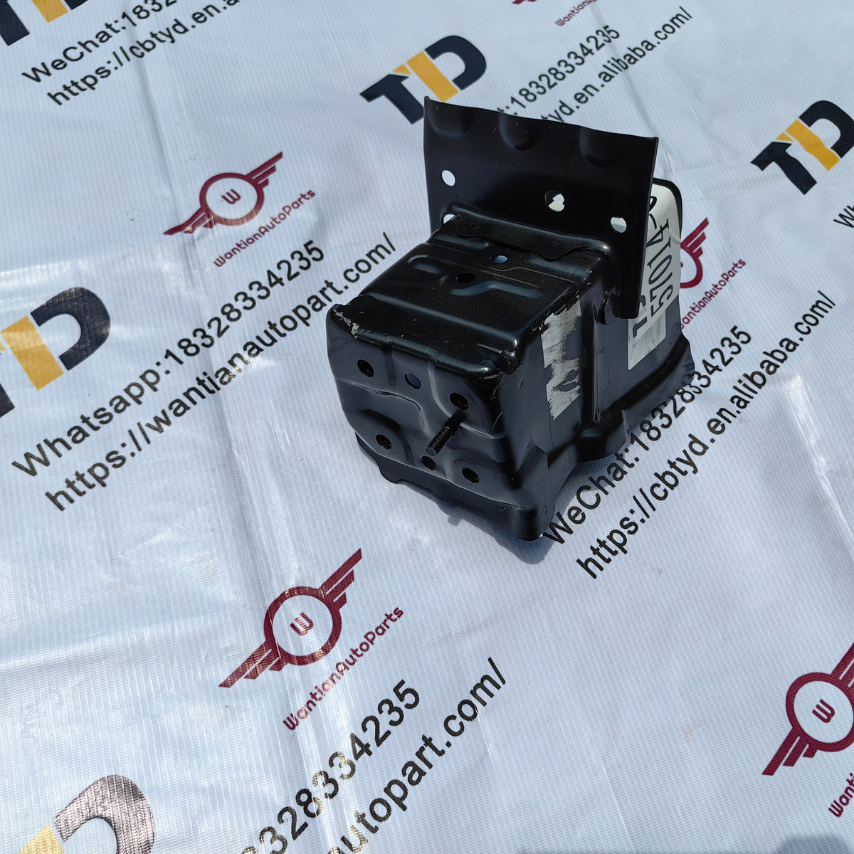 57013-08080 57014-08020 Bumper Bracket For Toyota Sienna 57013-08080 5 ...