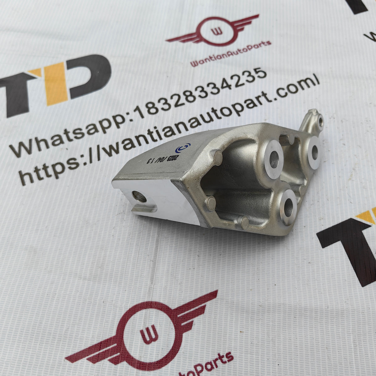 12311-25080 Front Mount Bracket For Toyota RAV4 Hybrid 12311-25080 ...