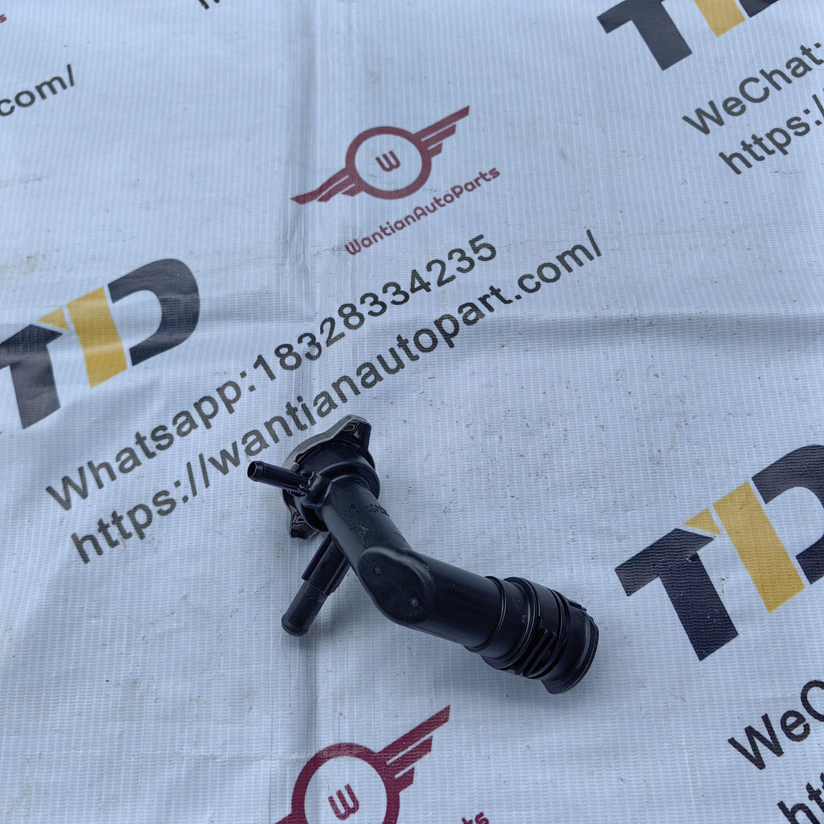 16897-F0040 Engine Coolant Filler Neck For Toyota RAV4 16897-F0040 ...