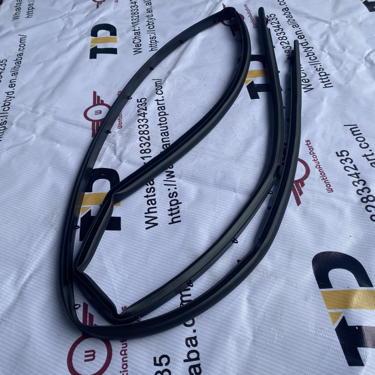 53395-08011 Seal To Hood For Toyota Sienna 53395-08011 – Wantianautoparts