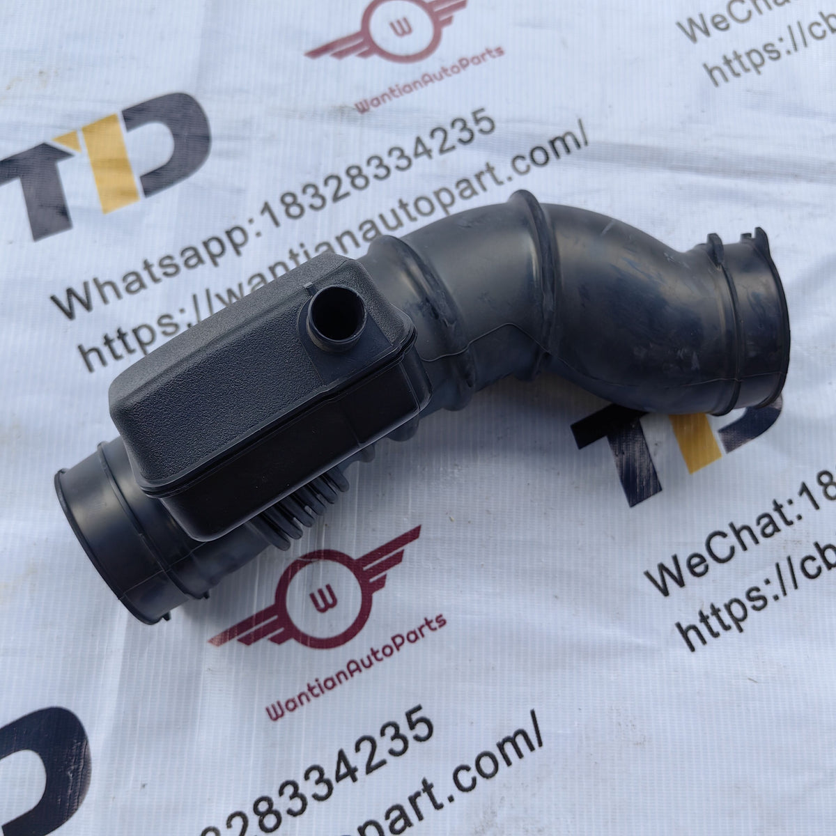 17881-F0160 Engine Air Intake Hose For Toyota Highlander Hybrid 17881 ...