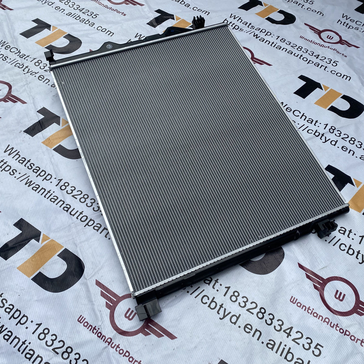 16550-F0060 Auxiliary Radiator For Toyota Highlander 2.4T 16550-F0060 ...