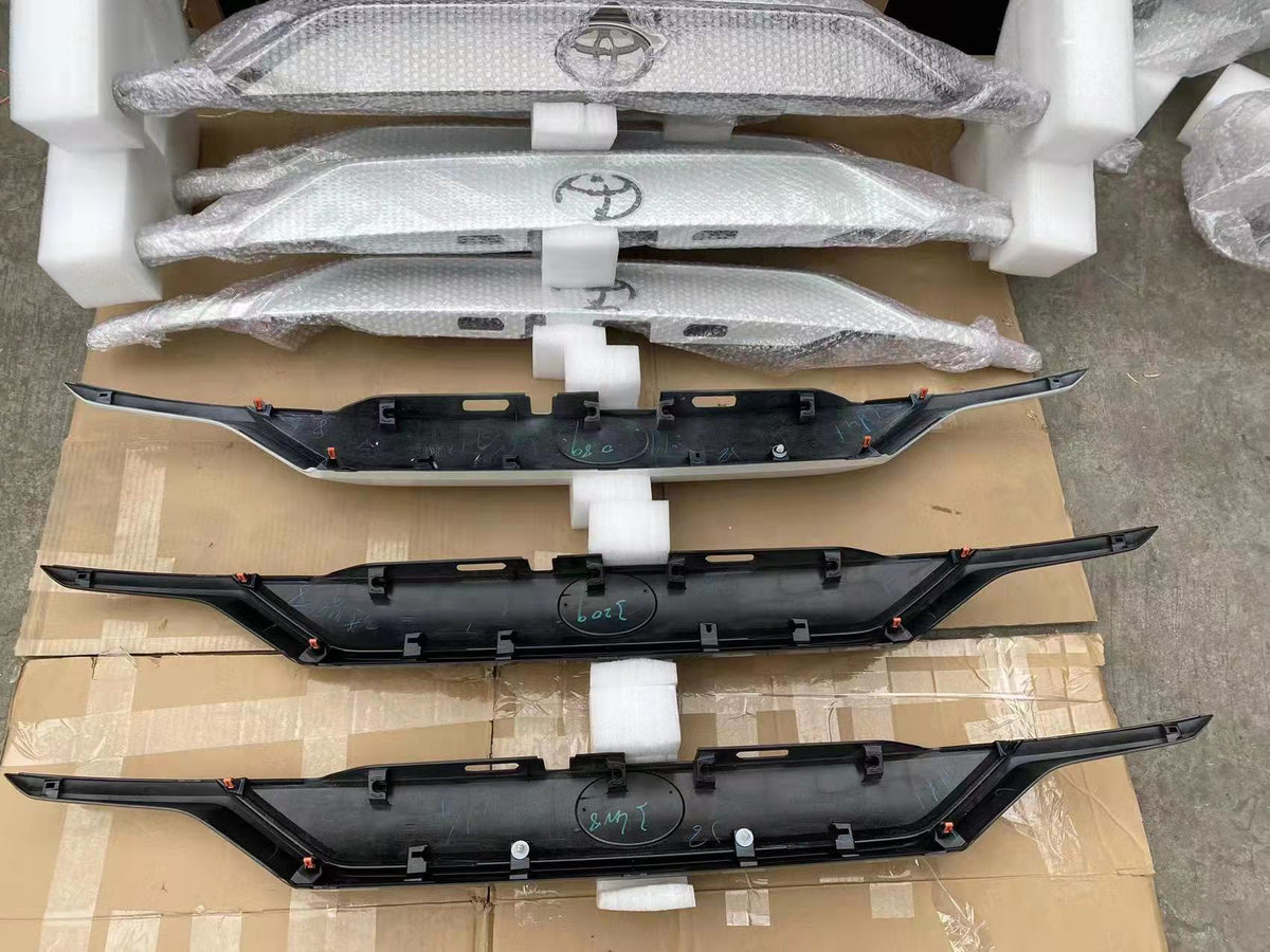 Toyota Rav4 GARNISH SUB-ASSEMBLY, BACK DOOR, OUTSIDE 76801-0R902 76801 ...