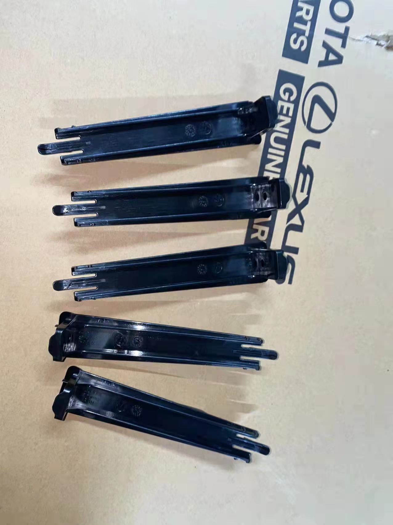 Toyota Highlander Retainer Front Bumper 52526-0E010 – Wantianautoparts