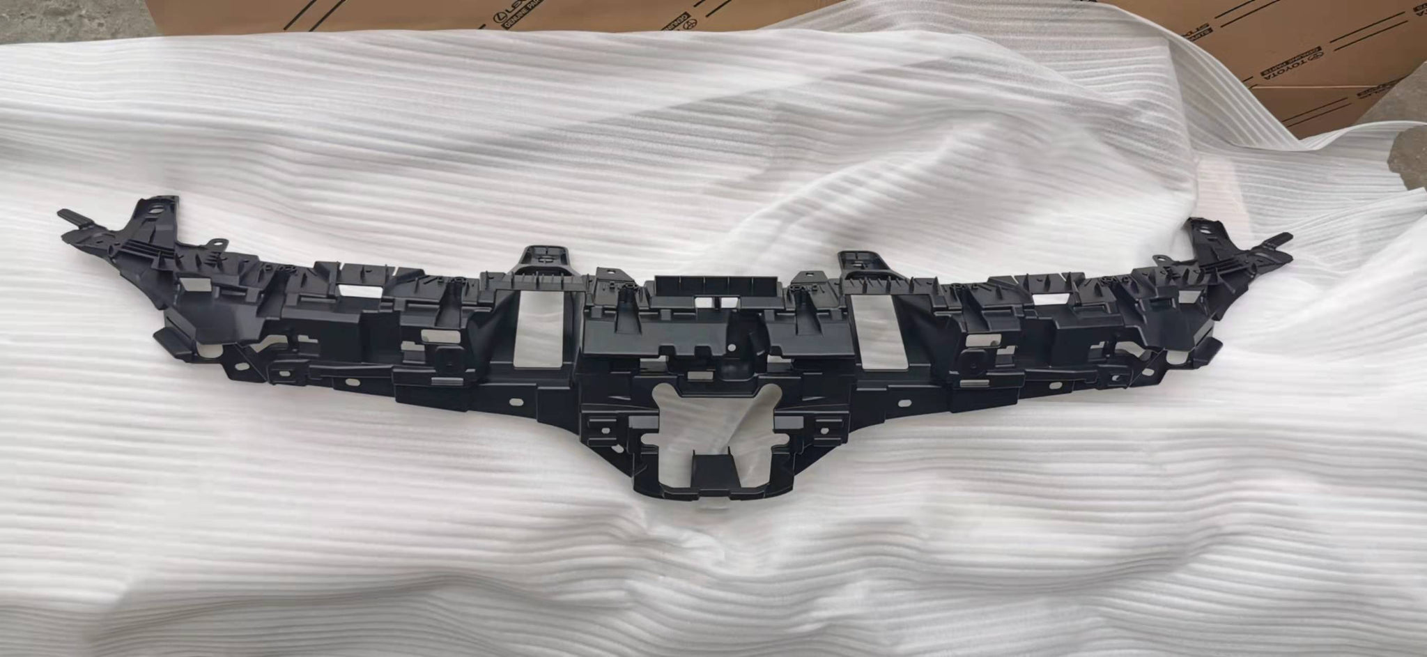 Toyota Highlander Grille Bracket 53115-0E010 – Wantianautoparts