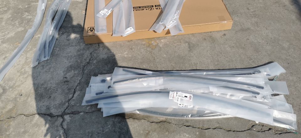 Toyota rav4 Moulding subassy75071-42120 75072-42120 75764-42010 75763 ...